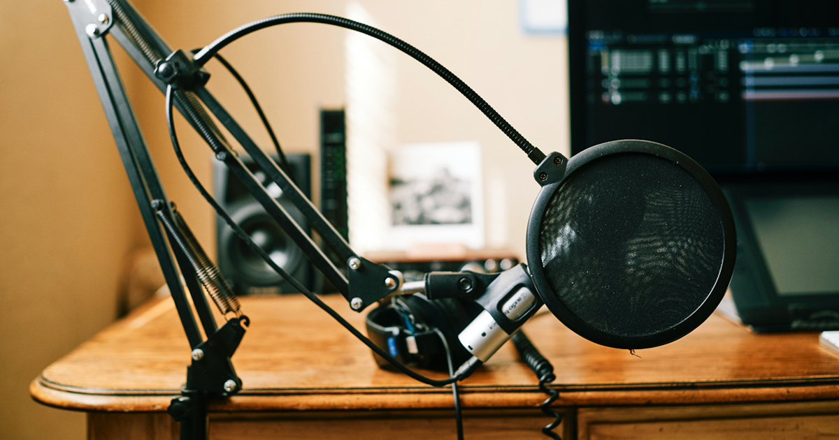 14 podcasts musicians should be listening to in 2021 | Bandzoogle Blog