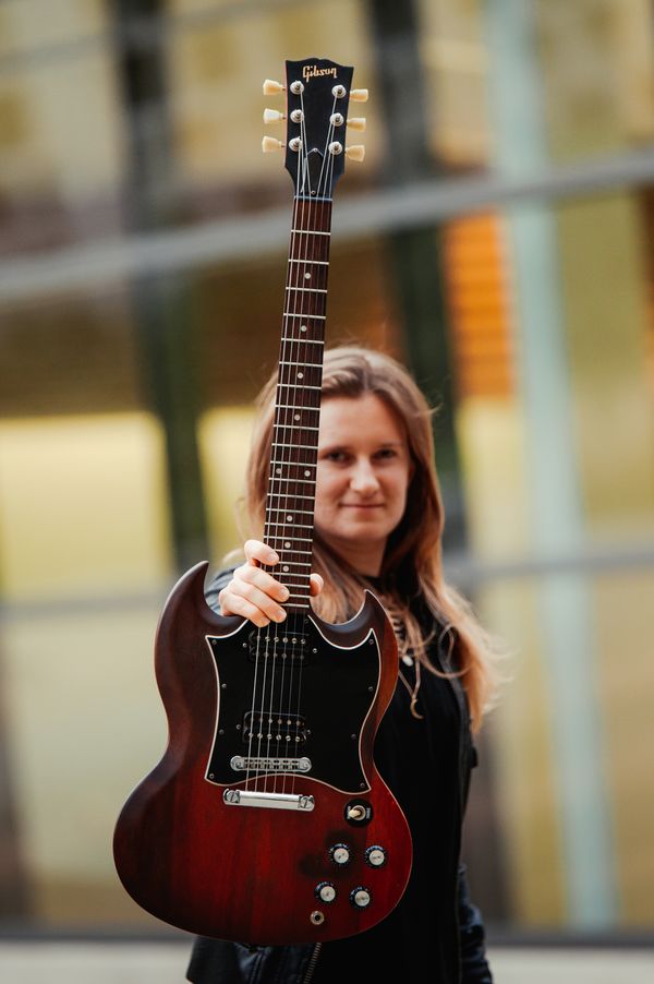 Grace Lougen - Bio