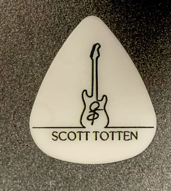 Scott Totten - Store