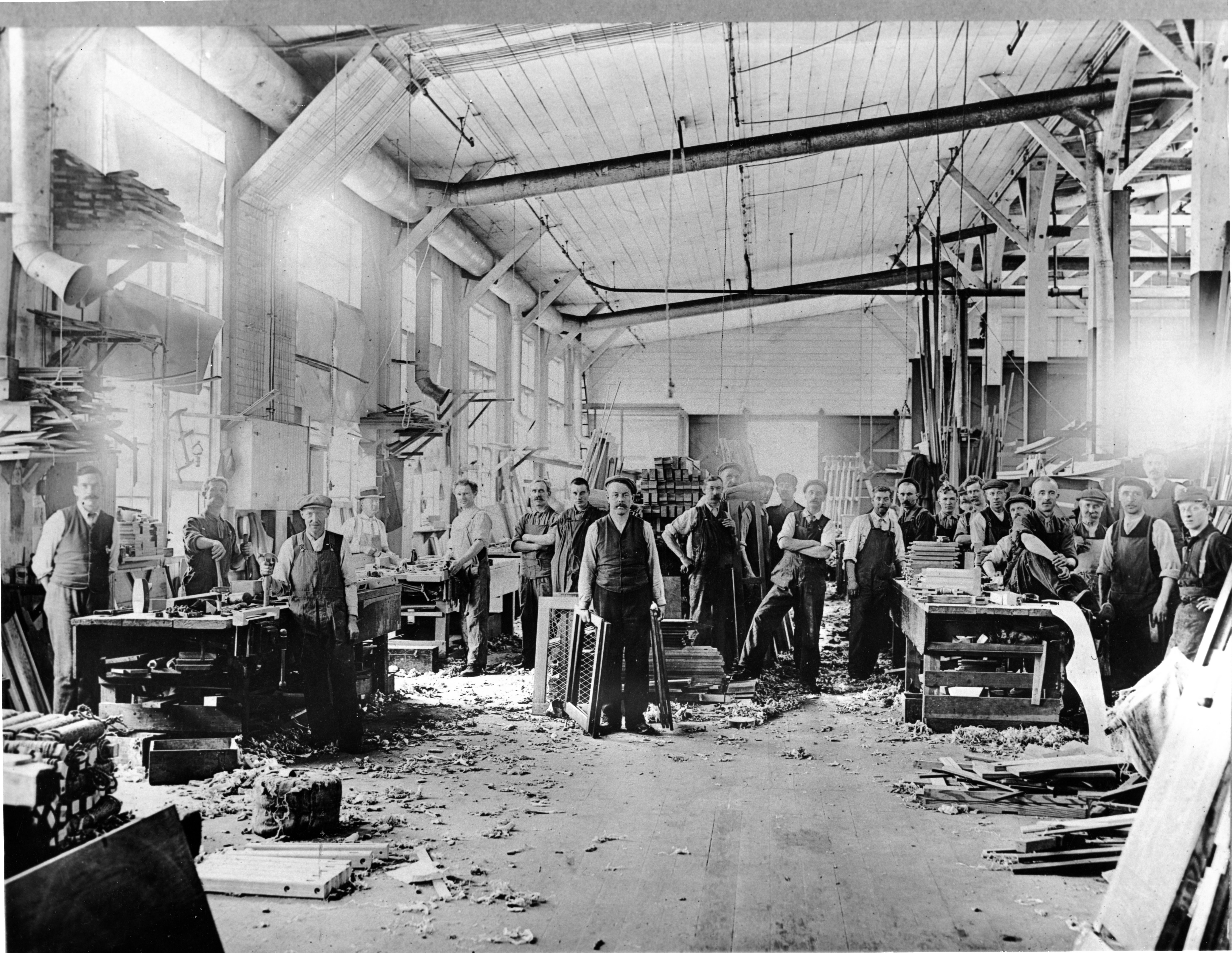 Apple Box Belles - A Tale From British Columbia's Fruit Culture