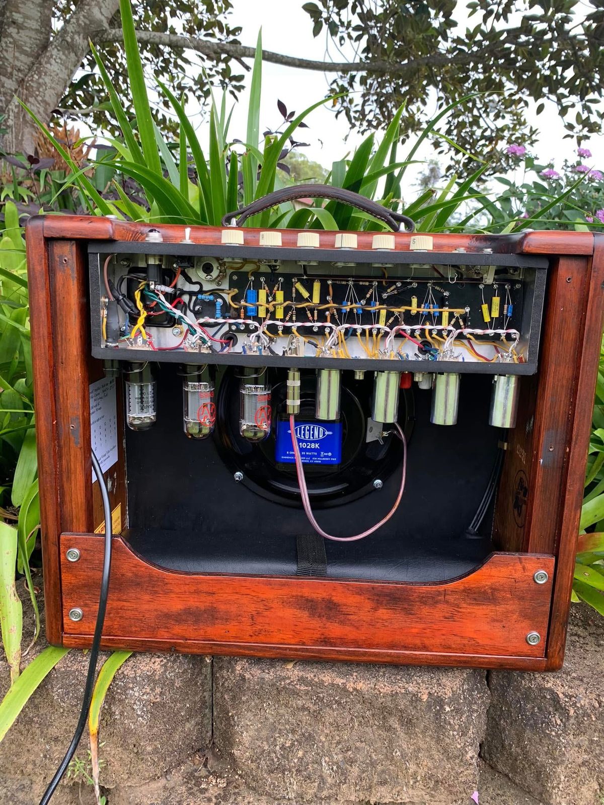 Dr Johnson’s Handmade Vintage Tube Amplifiers - The Amps