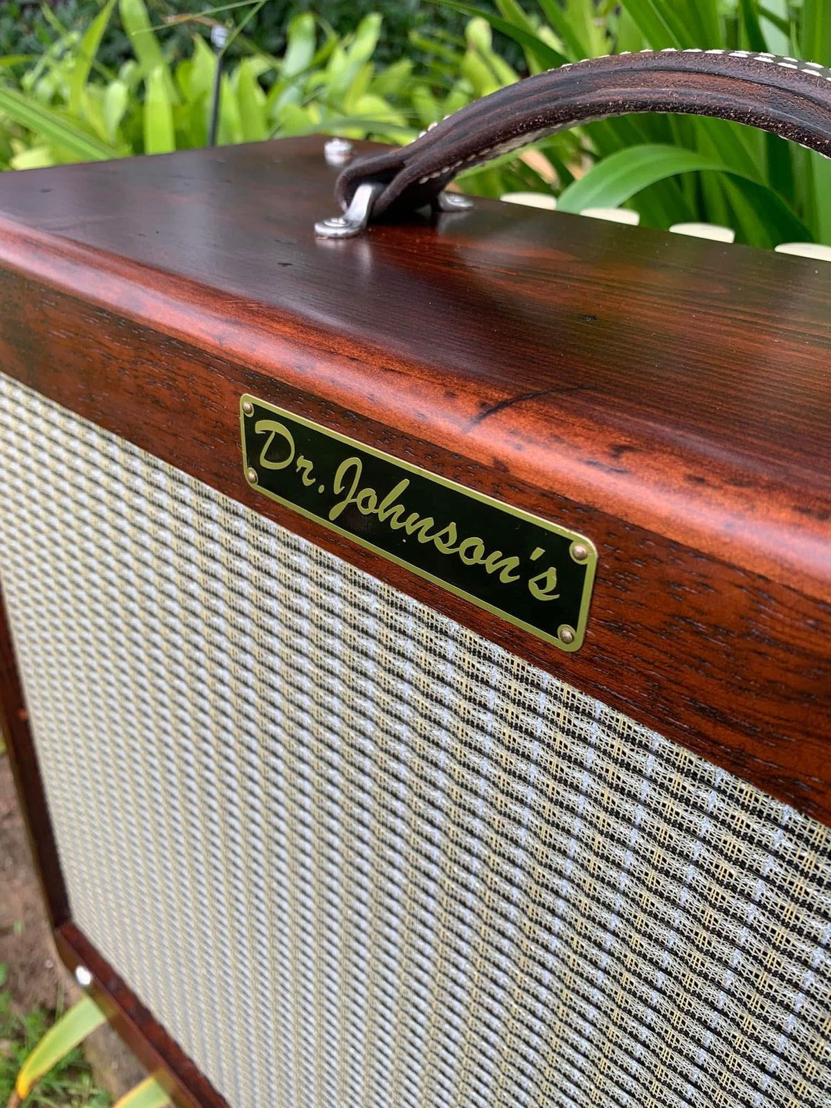 Dr Johnson’s Handmade Vintage Tube Amplifiers - The Amps