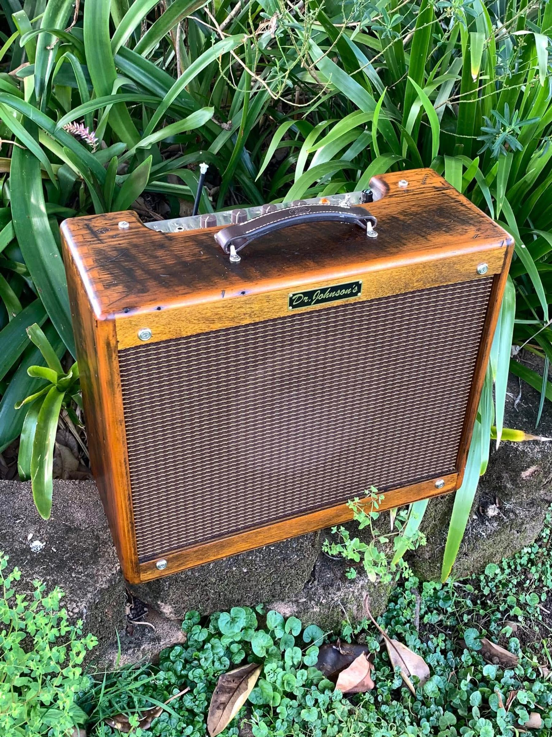 Dr Johnson’s Handmade Vintage Tube Amplifiers