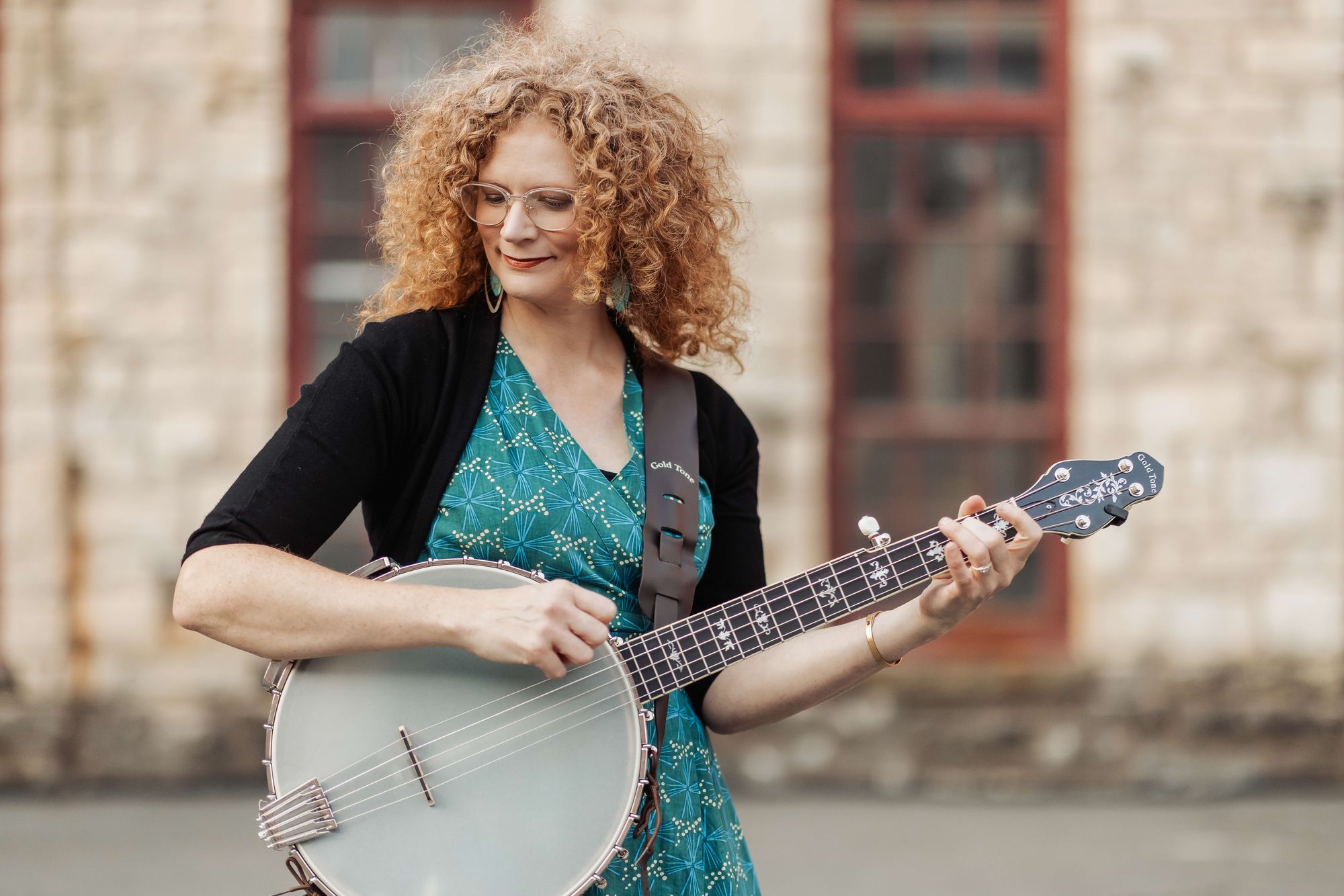 Dark Shadow Recording - Becky Buller