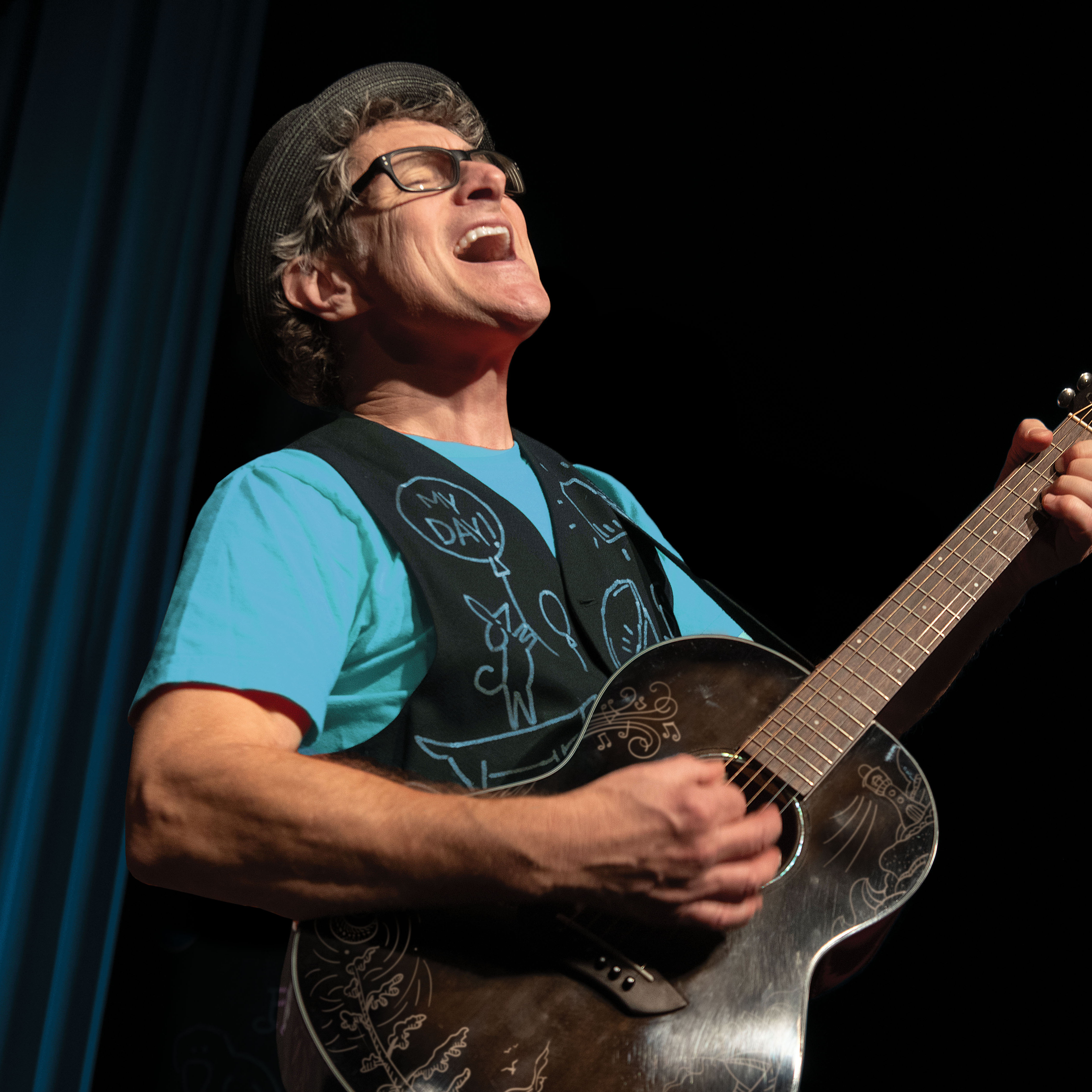 Mike Bryden Artist & Musician