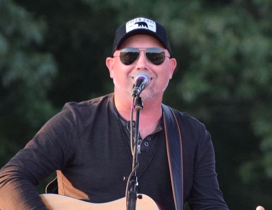 Robby Hopkins - Photos