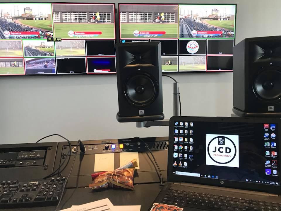 SportsTownChicago.com - Chicago Dogs Gallery