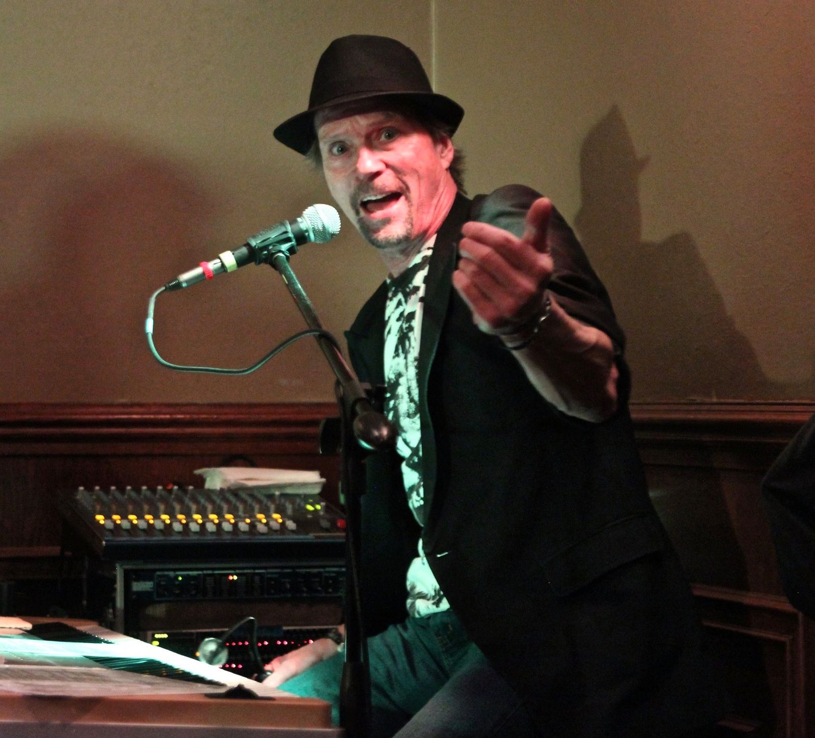 Circle Of Fifths - Meet The Band