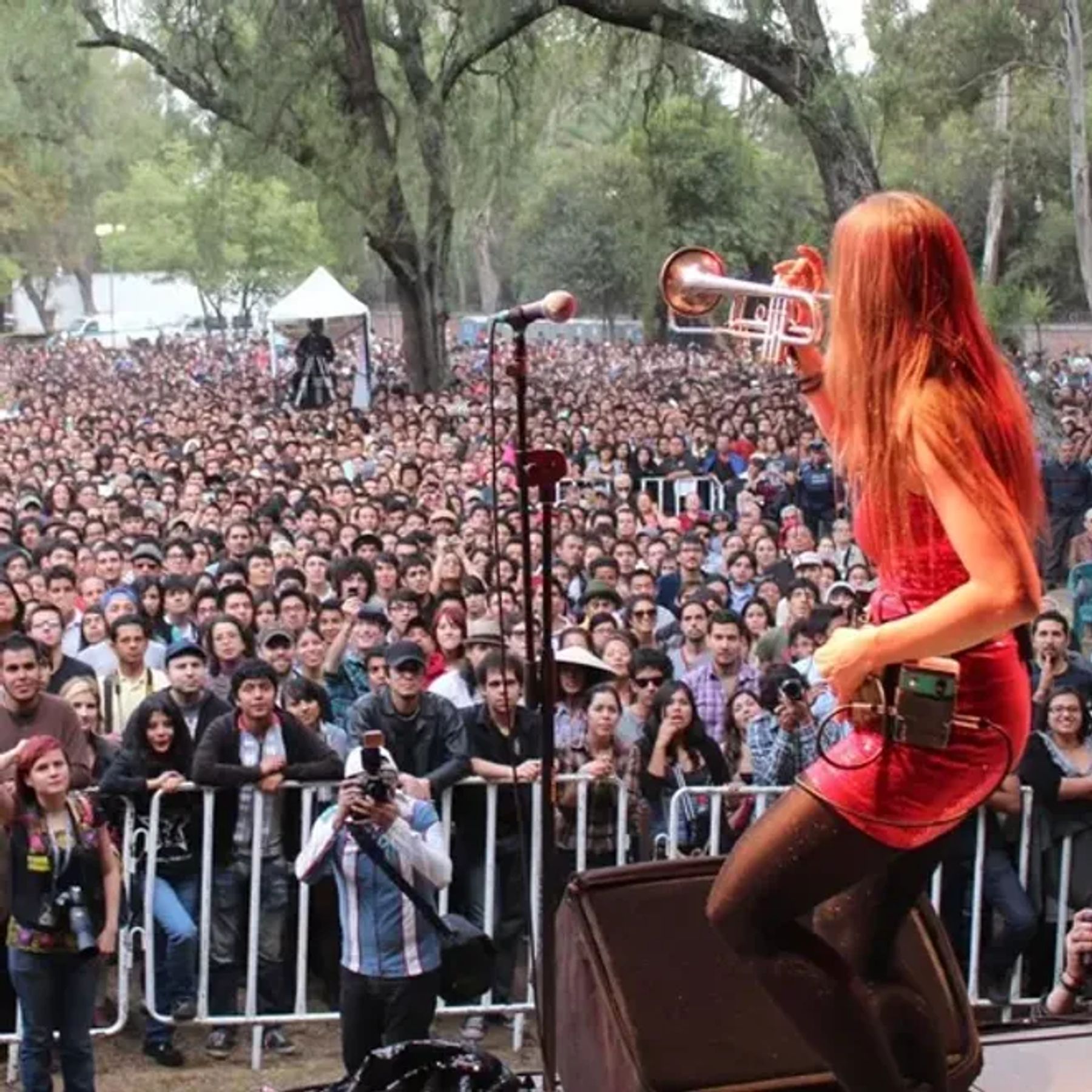 Saskia Laroo - Live History