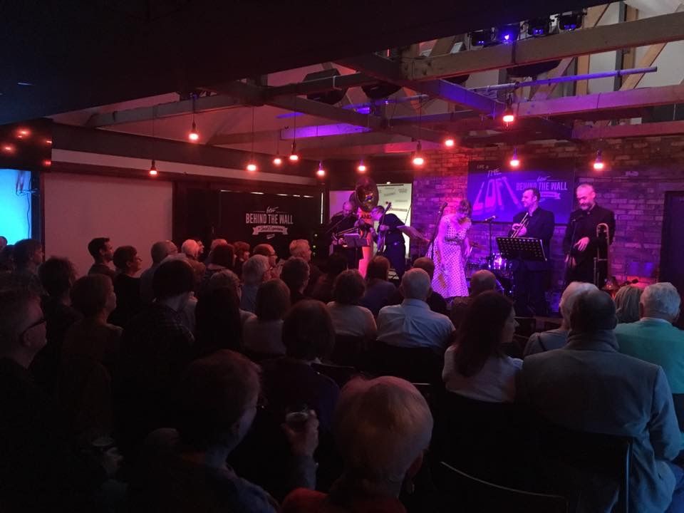 Ali Affleck - Photos