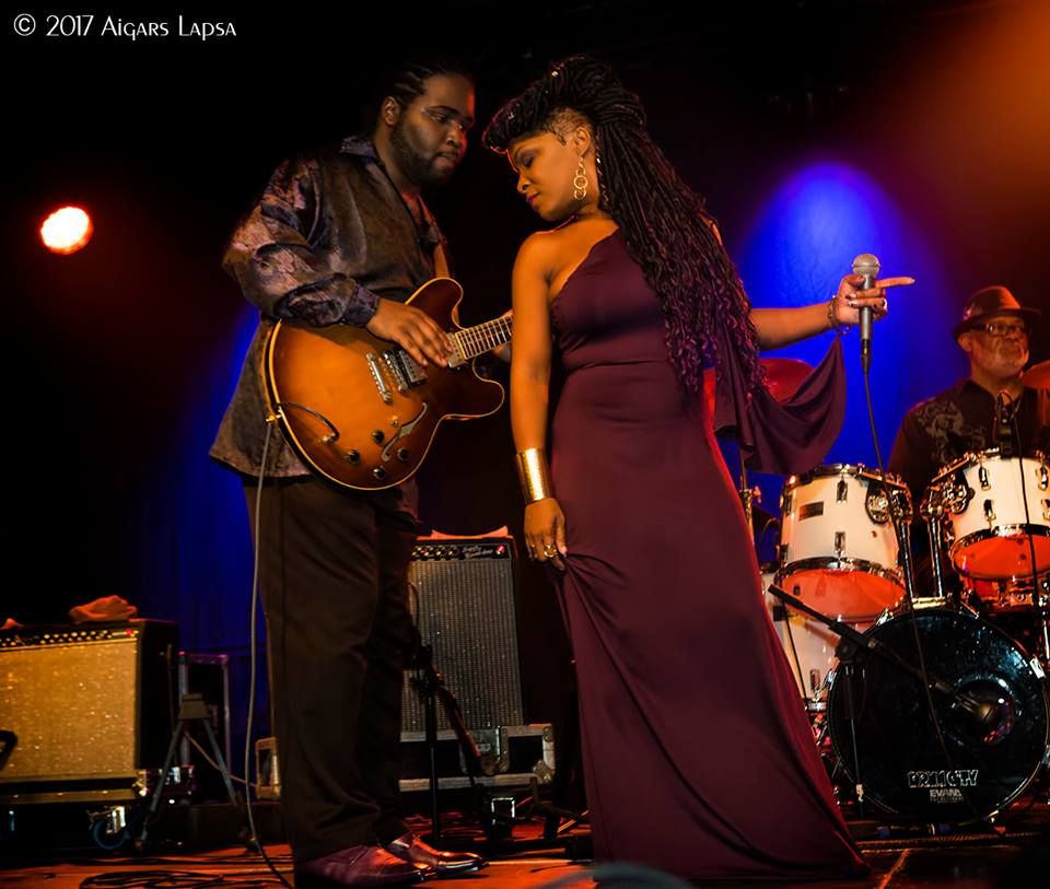 Kat Riggins - Photos