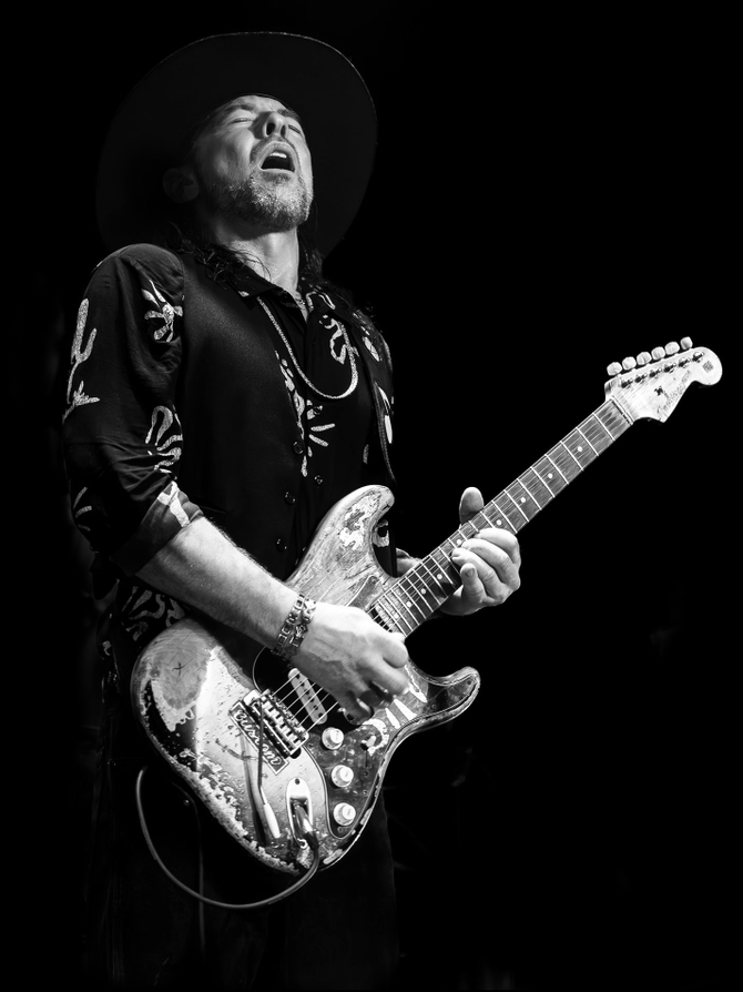 SRV Tribute Blues Band - • English