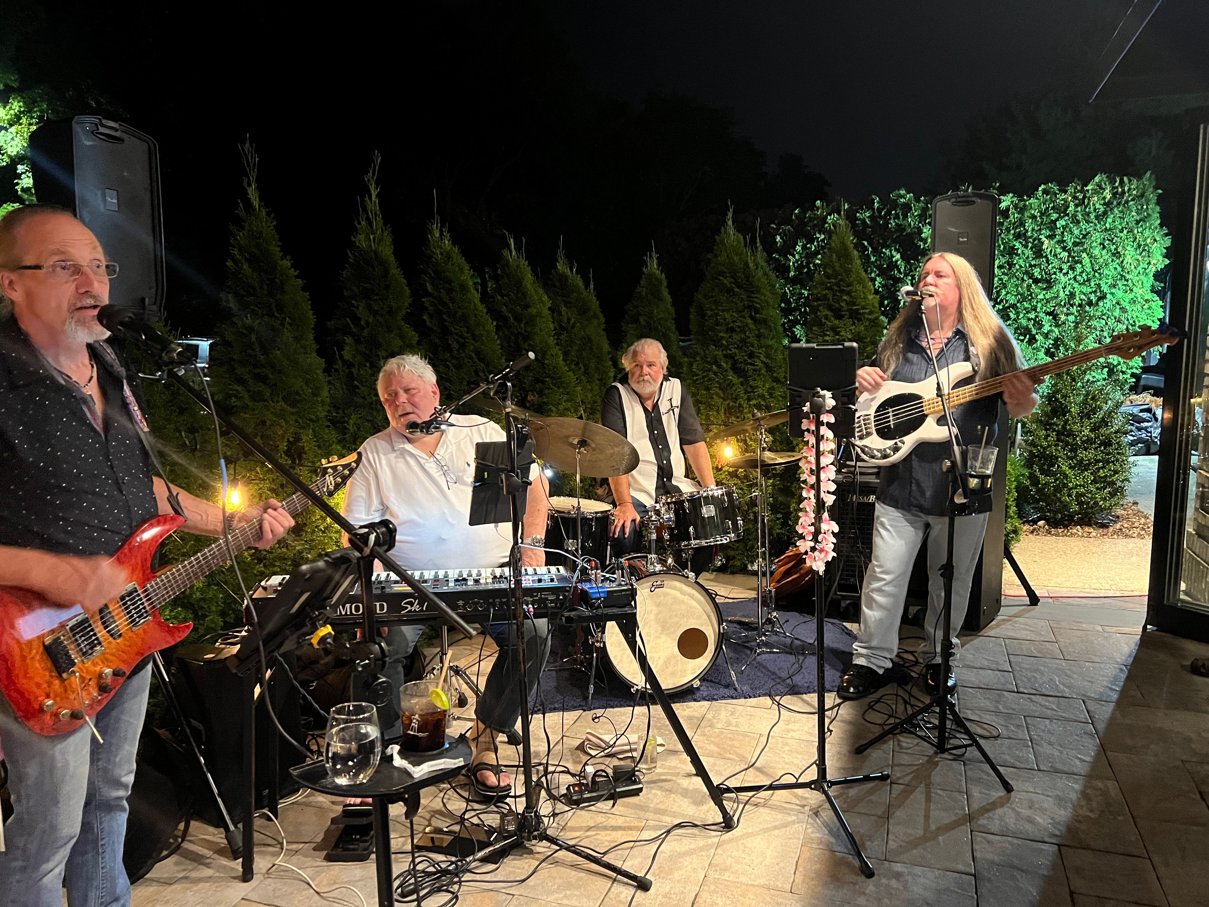 Johnny Mac Band @ Lindenhurst Village Square & Gazebo - Aug 19, 2023, 7 ...