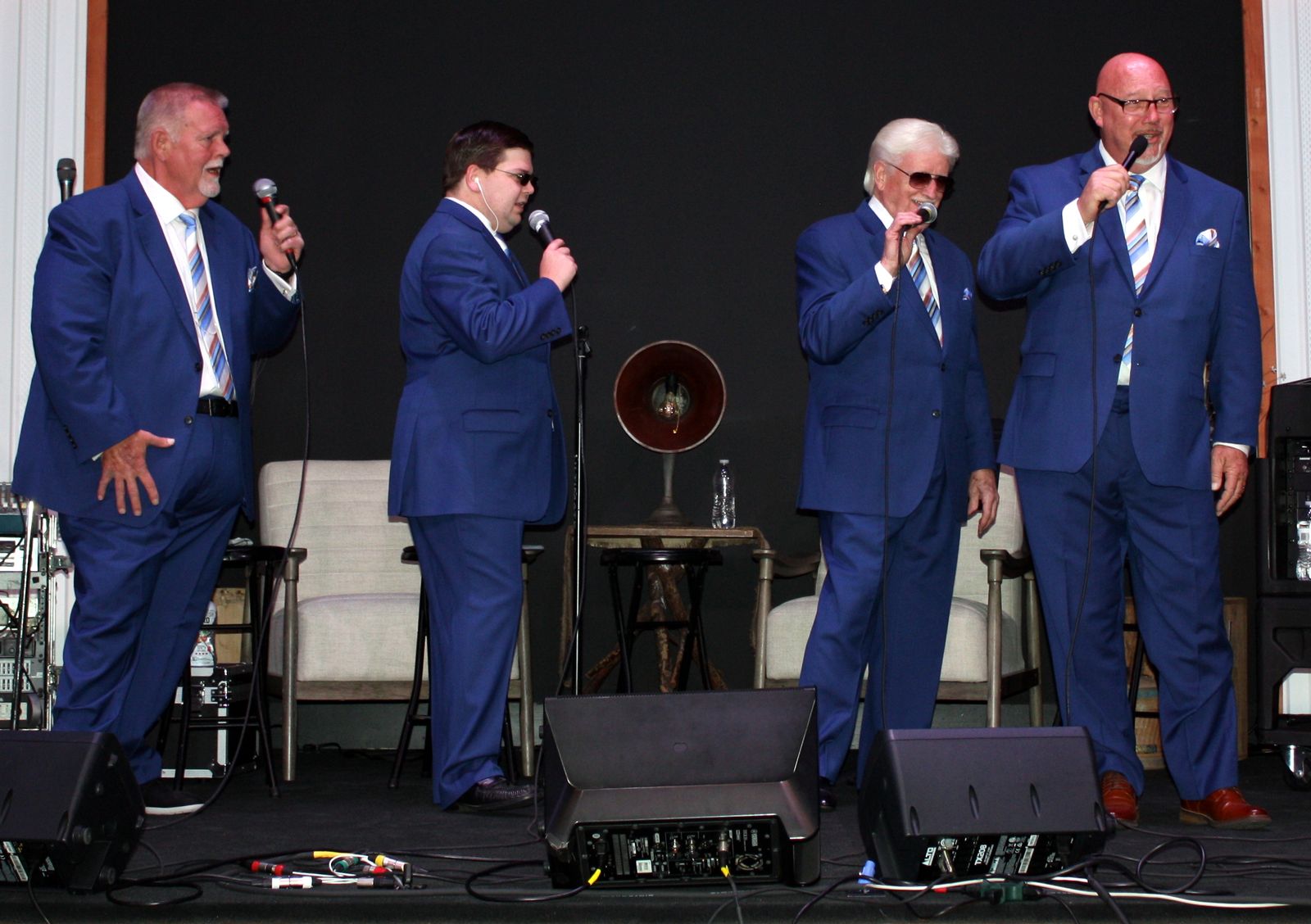 Pine Ridge Boys Quartet - Photos