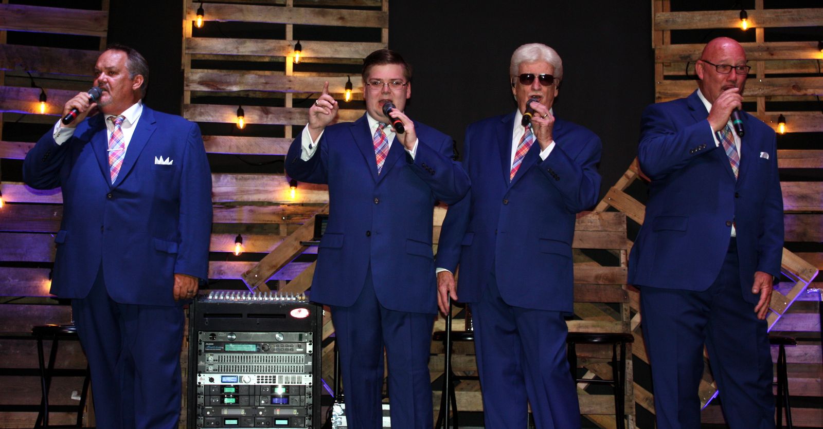 Pine Ridge Boys Quartet - Photos