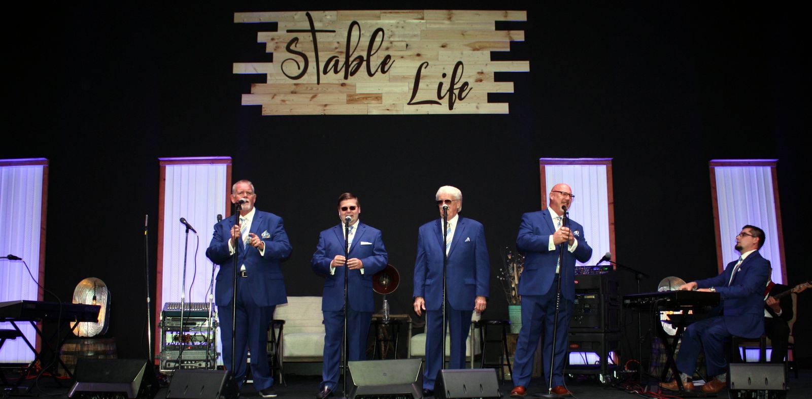 Pine Ridge Boys Quartet - Photos