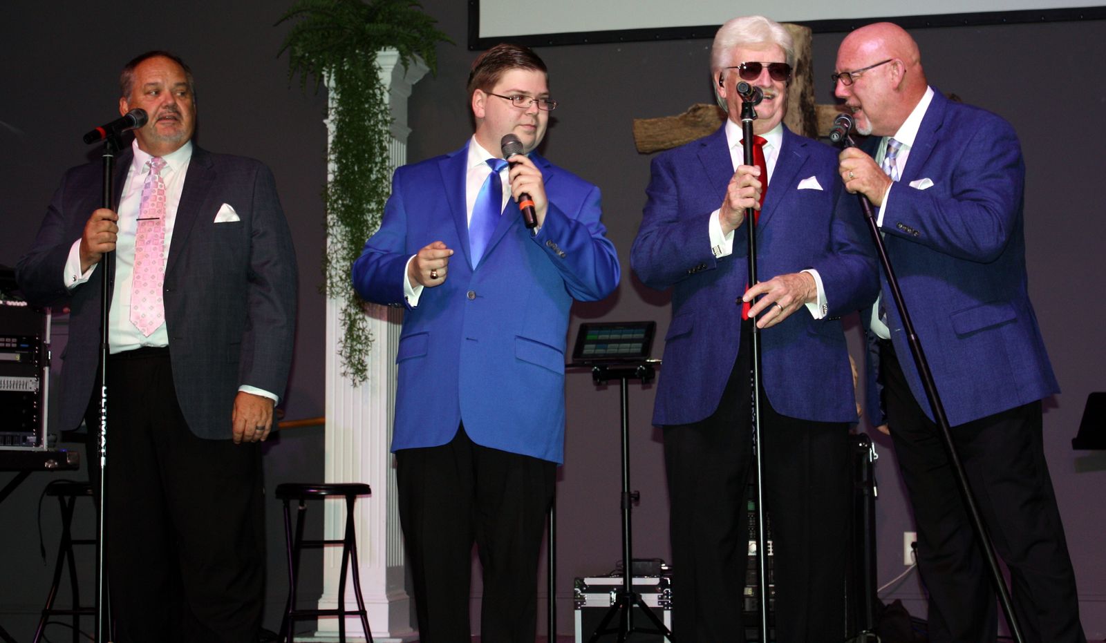 Pine Ridge Boys Quartet - Photos