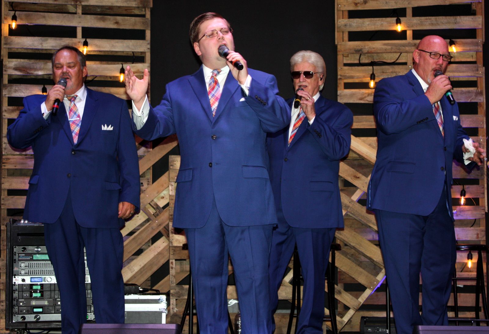 Pine Ridge Boys Quartet - Photos