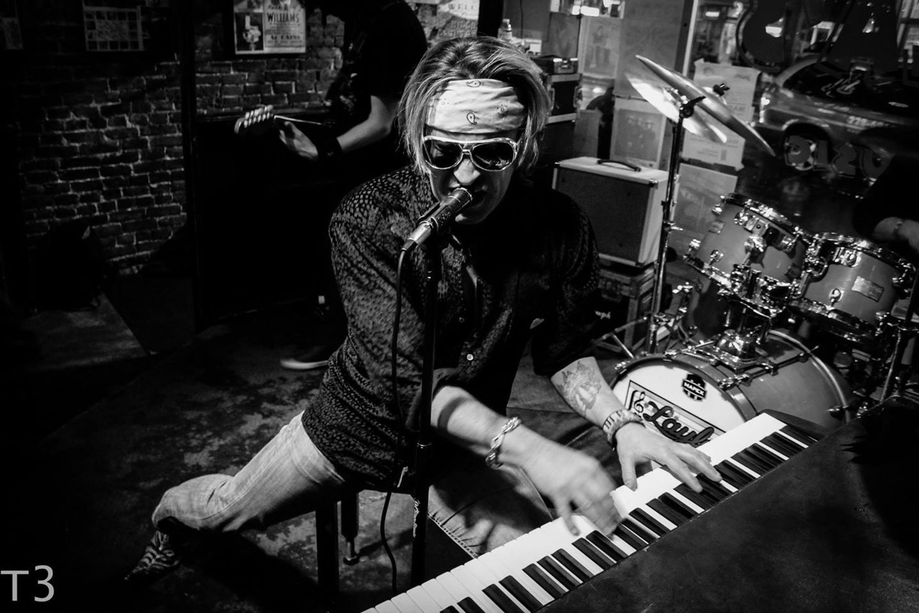 The Brandon Giles Show - Bio