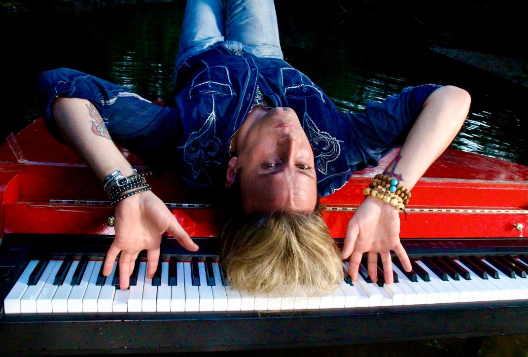 The Brandon Giles Show - Photos