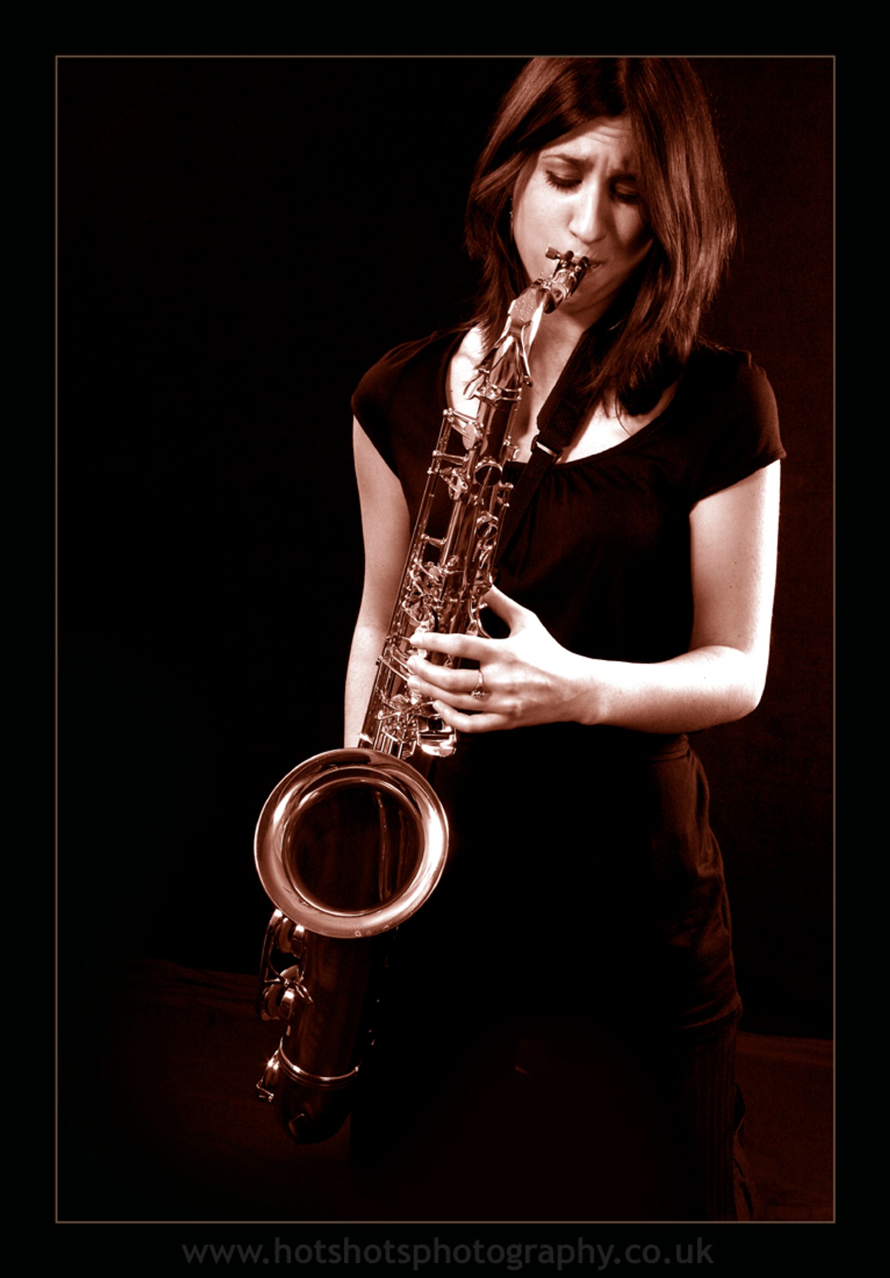 Sophia Sax - Contact