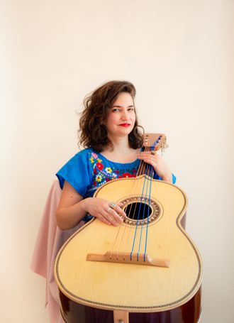 Elena La Fulana - Bio | Biografía