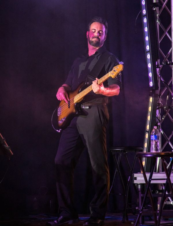 Jesse Garron's Tribute to Elvis - About