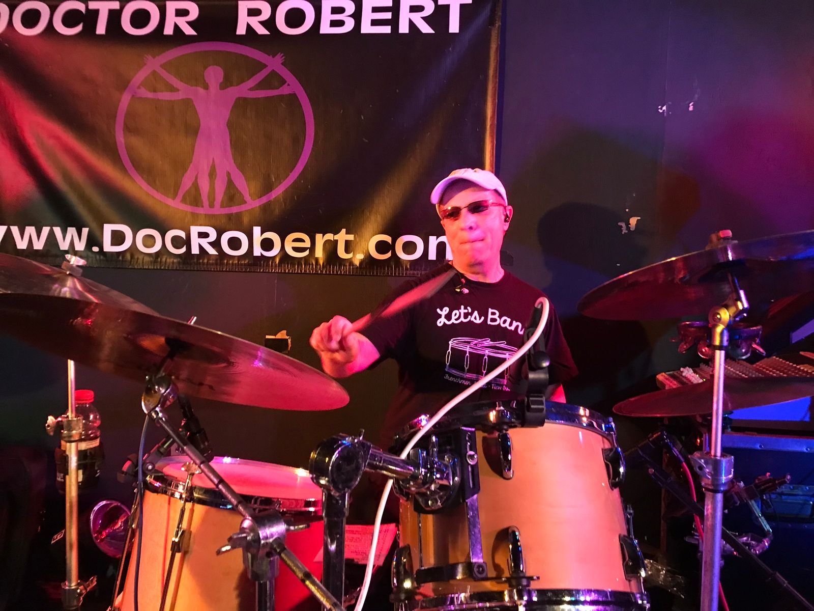 Doctor Robert - Photos