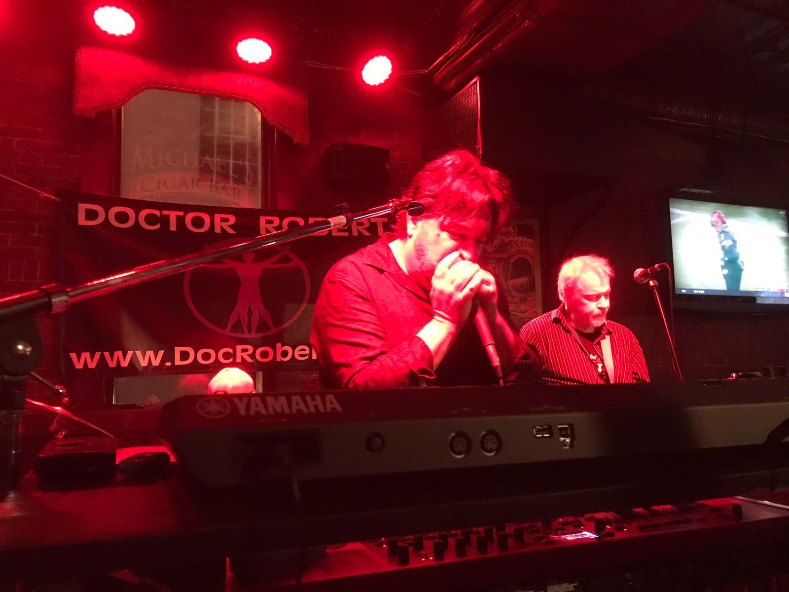 Doctor Robert - Photos