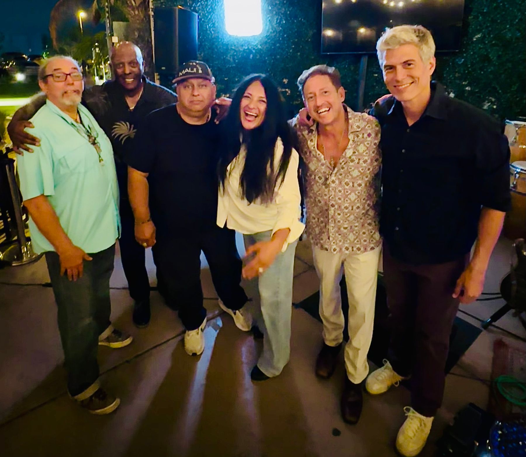 Home [shelleblue.com]