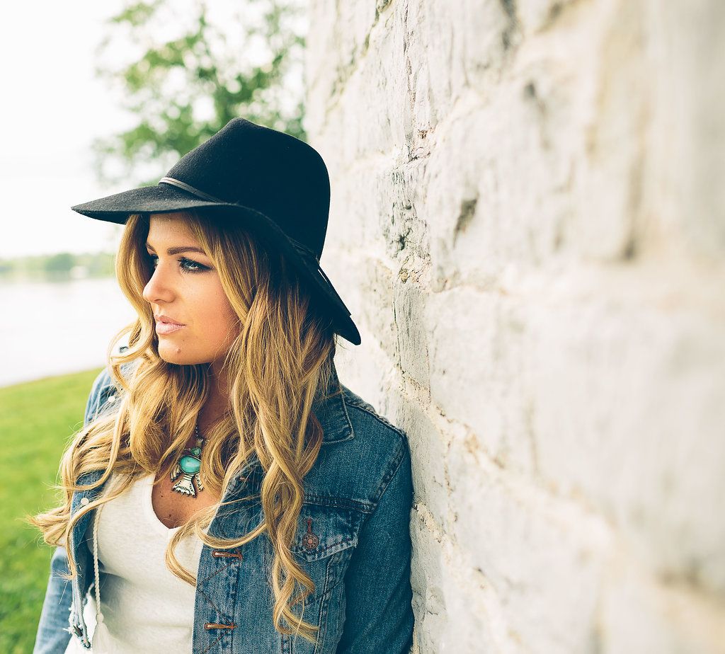 Kinsey Rose - Photos