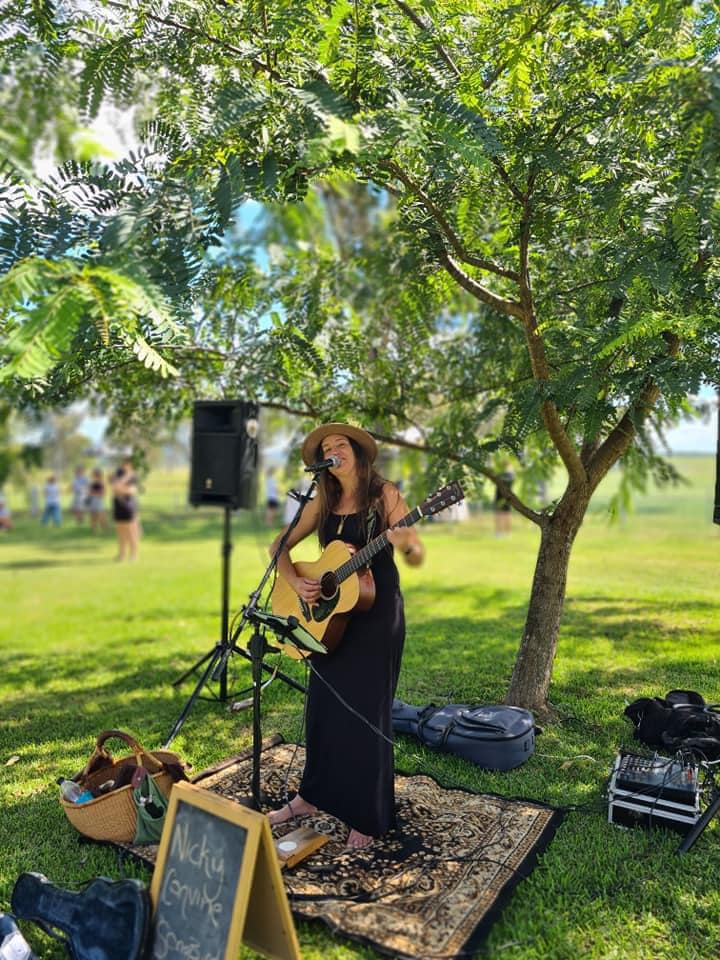 Nicky Convine - Support Nicky