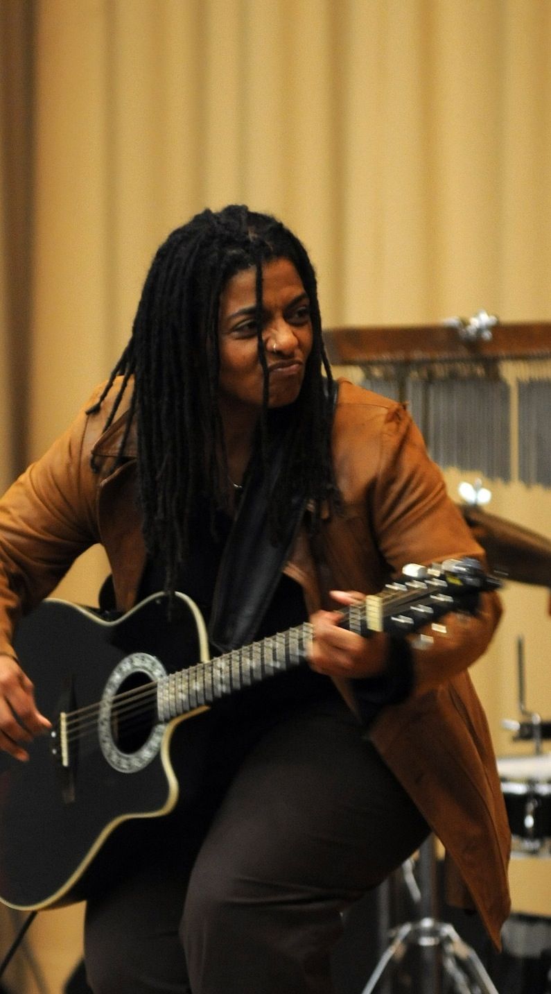 Tracy Walker - Shows