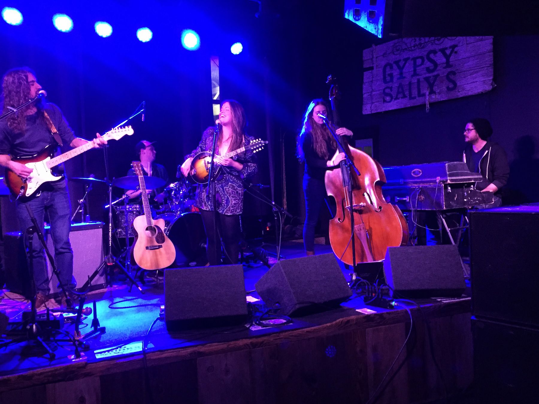 Cara Kelly & the Tell Tale - PHOTOS