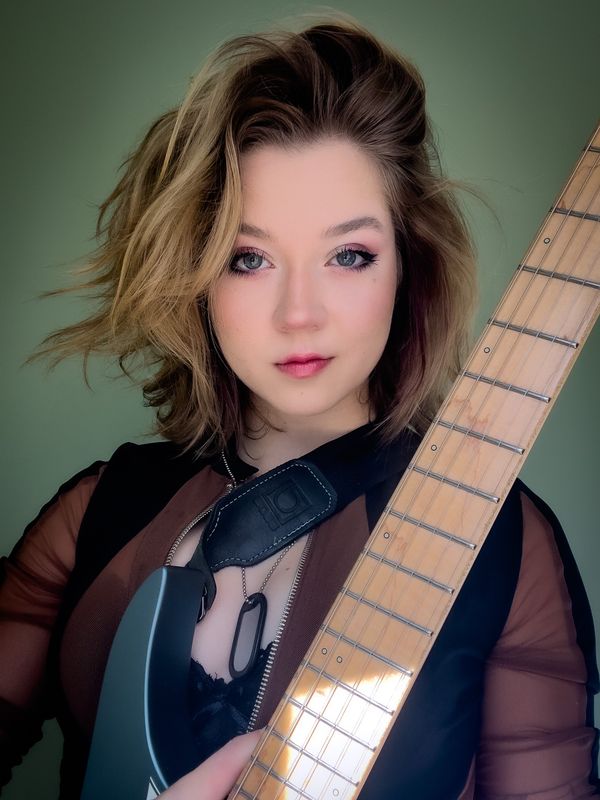 Erin Coburn - Electronic Press Kit