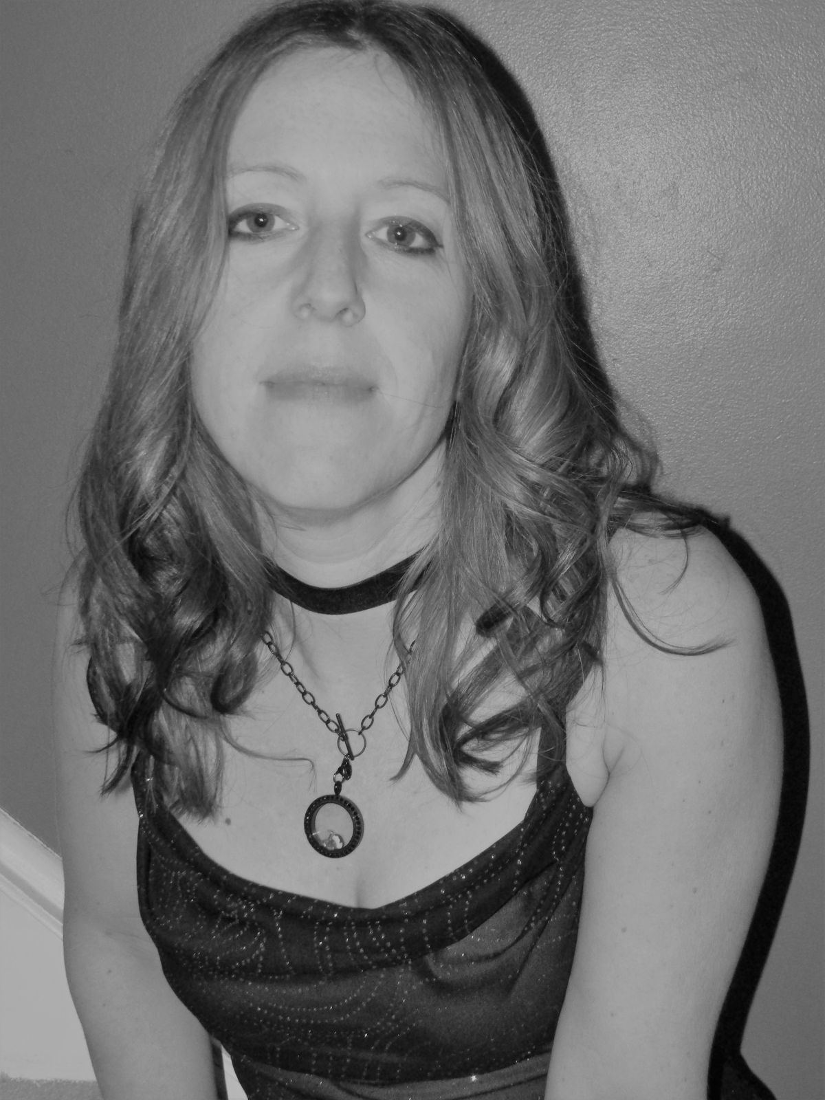 Renee Cross - Photos