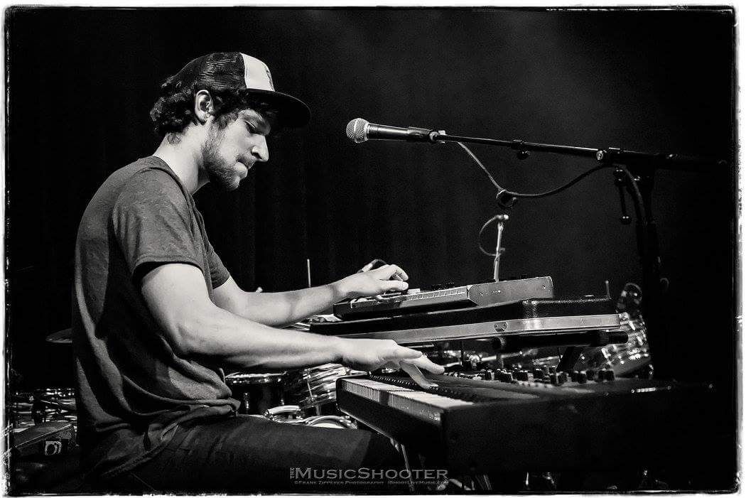 Billy Cardine - North of Too Far Downs