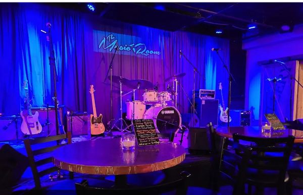 Divas with a Twist - Upcoming Shows