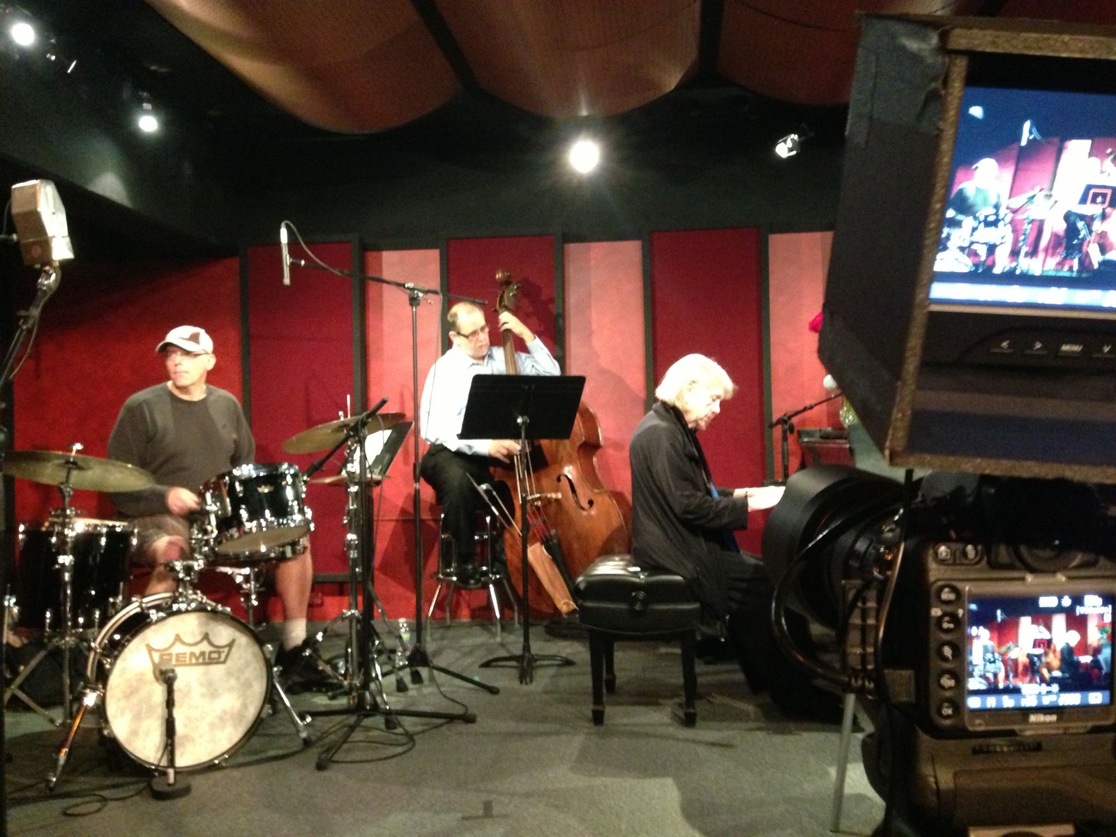 Beegie Adair - Media