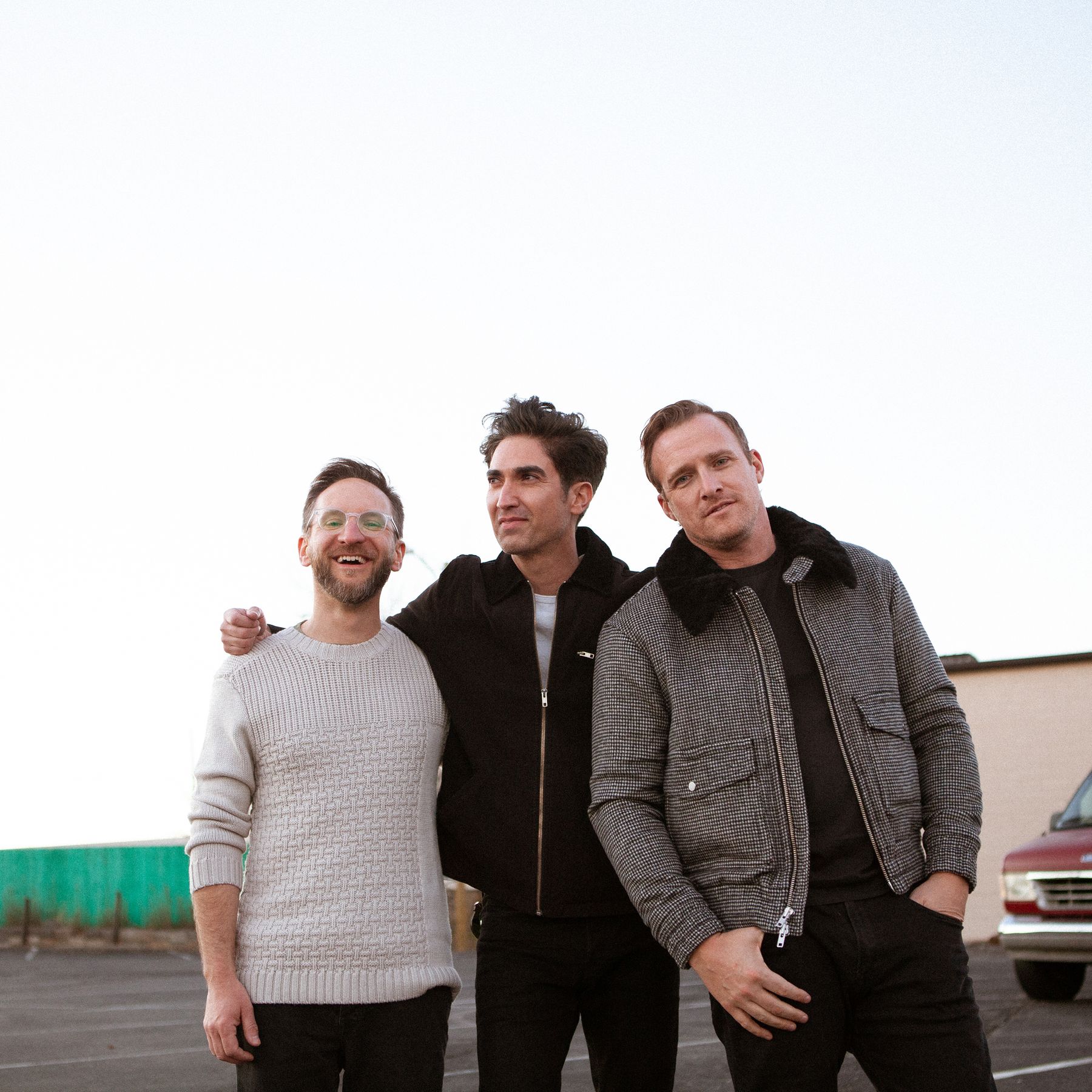 sanctusreal.com - Contact