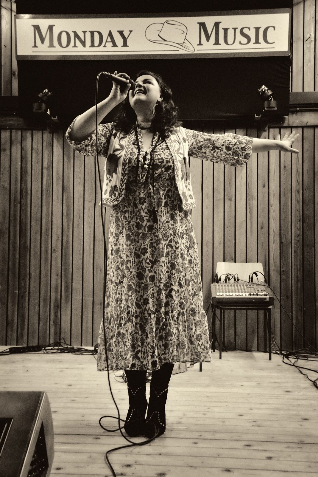 Mimi Schell - Press Info