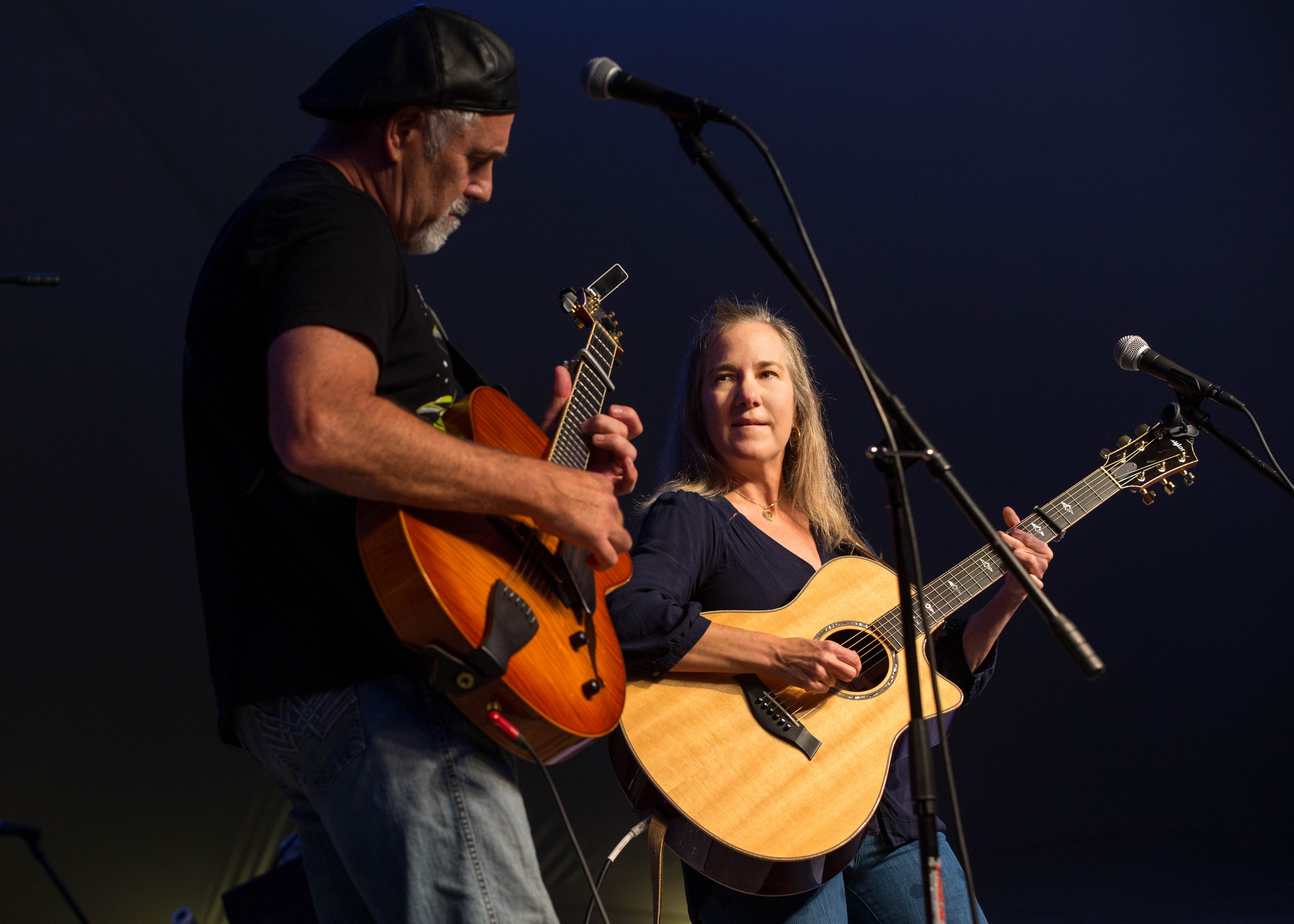 Raveis Kole Music - Eclectic Americana Duo