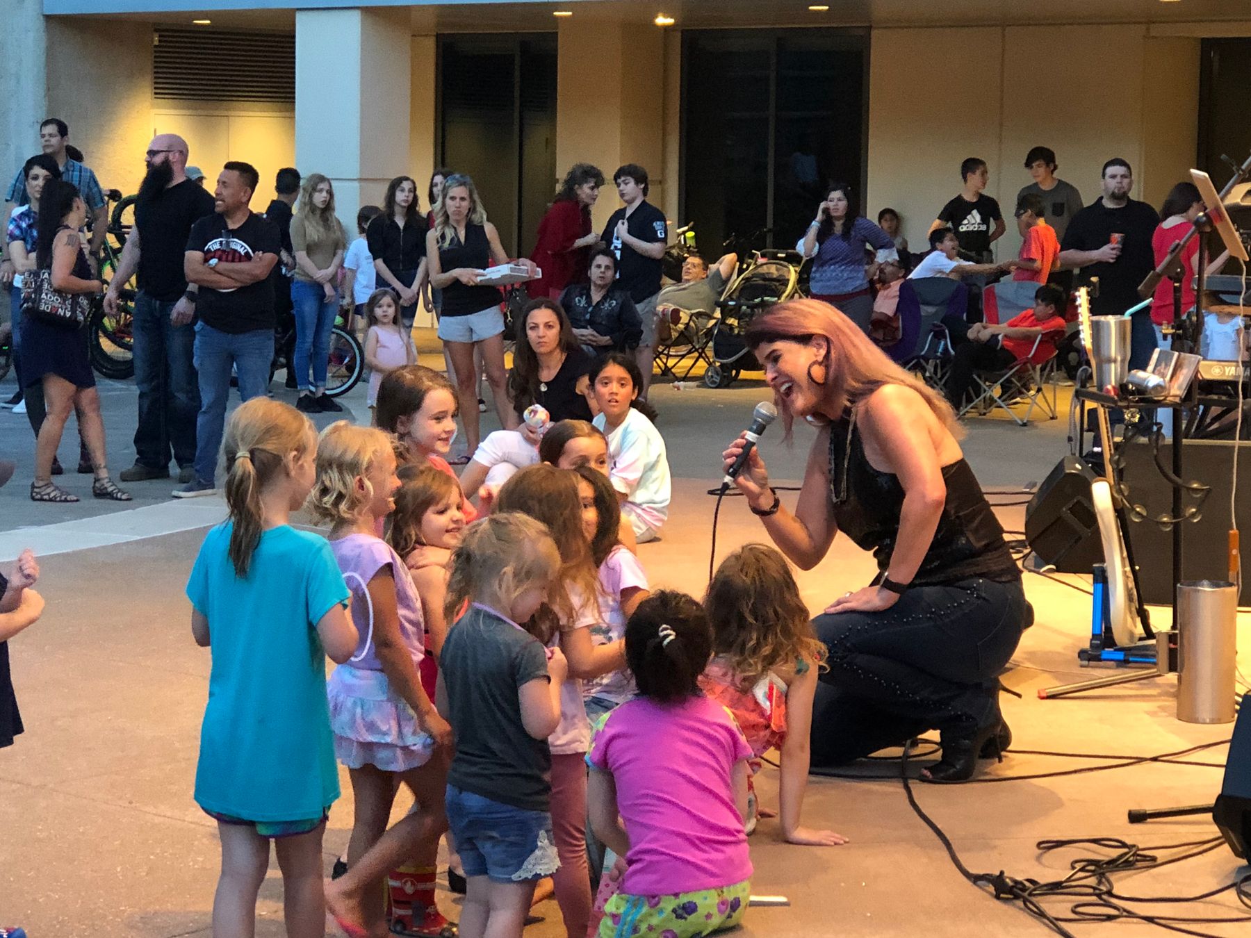 Yelba's Variety Band - Shows and Links