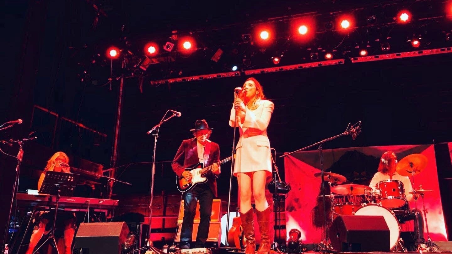 Lisa Bodnar and Whistlegrass