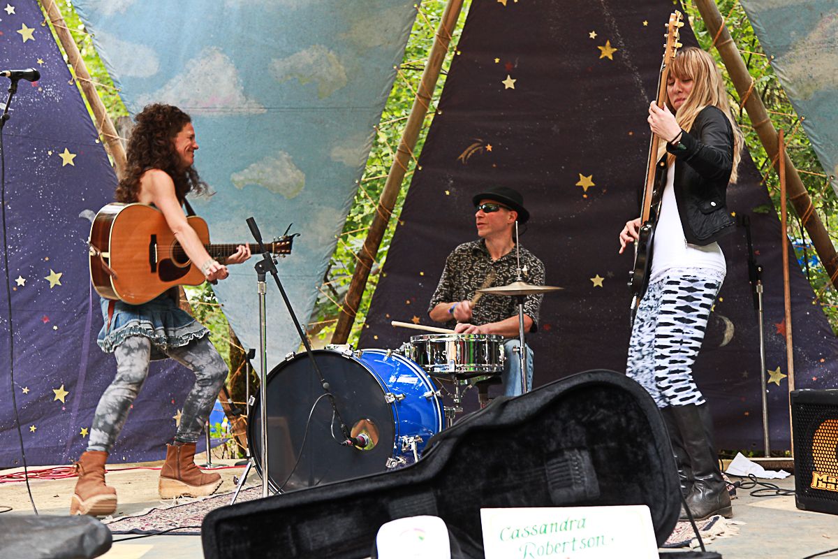 Cassandra Robertson - Shows