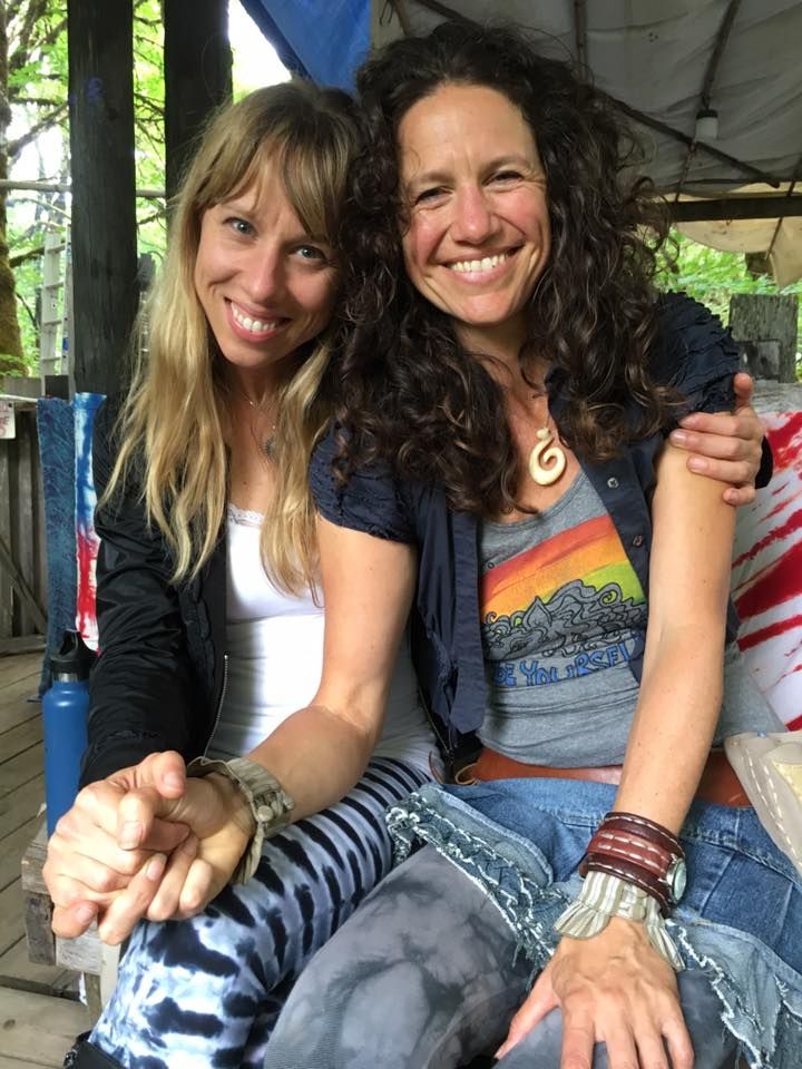 Cassandra Robertson - Photos