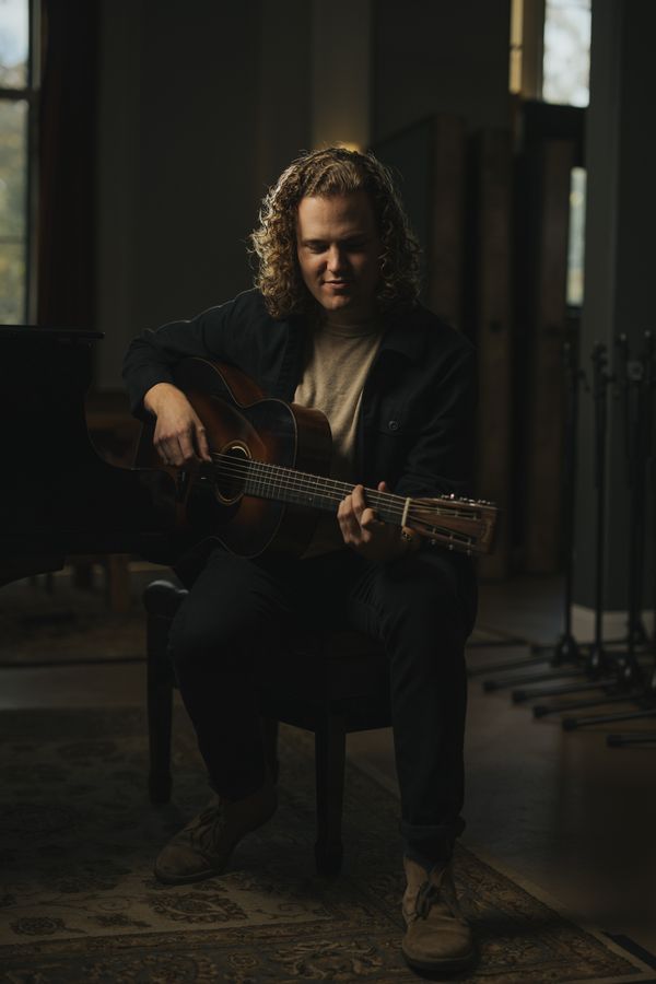 Sam Robbins - Photos