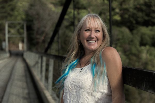 Vikki Clayton - About