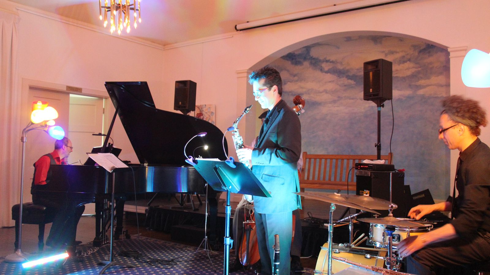 Lisa Lindsley & La Belle Epoque - Photos