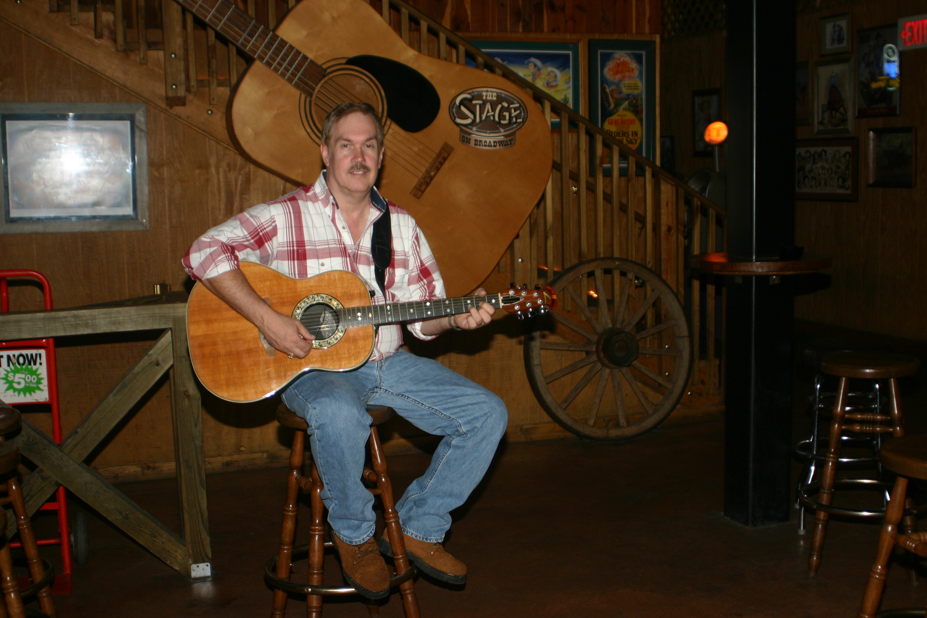 JimmyHollowayMusic.com